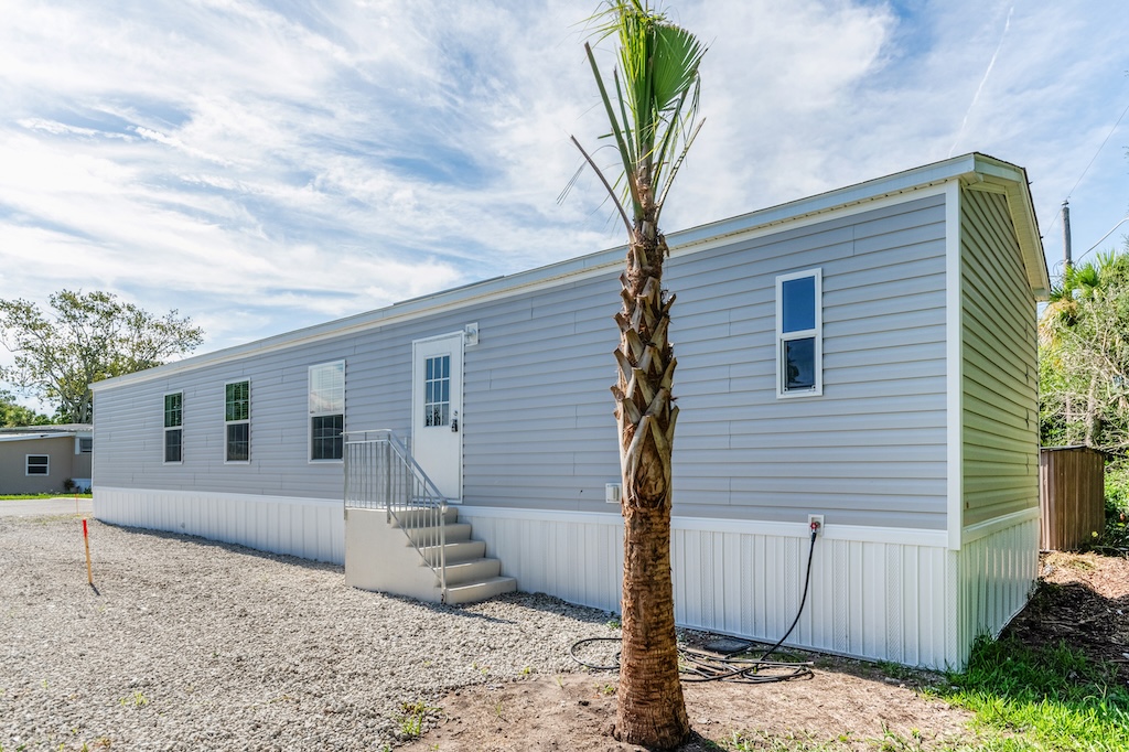 Cozy & Modern 3-Bedroom Manufactured Home in Pinewood