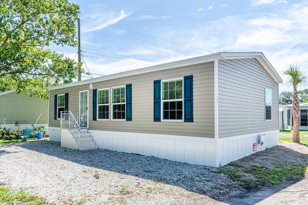 Affordable & Modern 3-Bedroom Manufactured Home in Pinewood