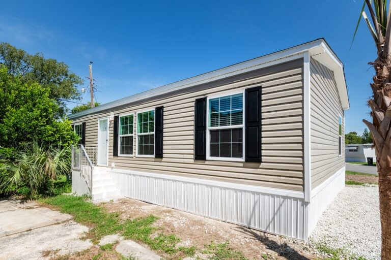 Beautiful 3-Bedroom Manufactured Home in Pinewood