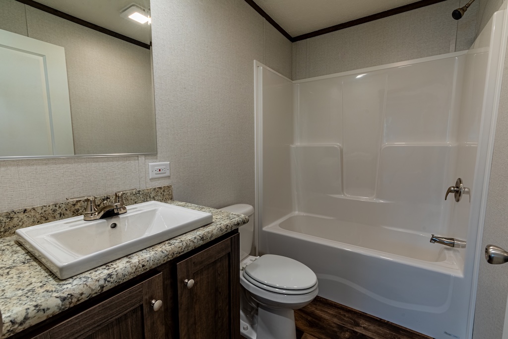 Stylish 3-Bedroom DW Manufactured Home in Hidden Valley
